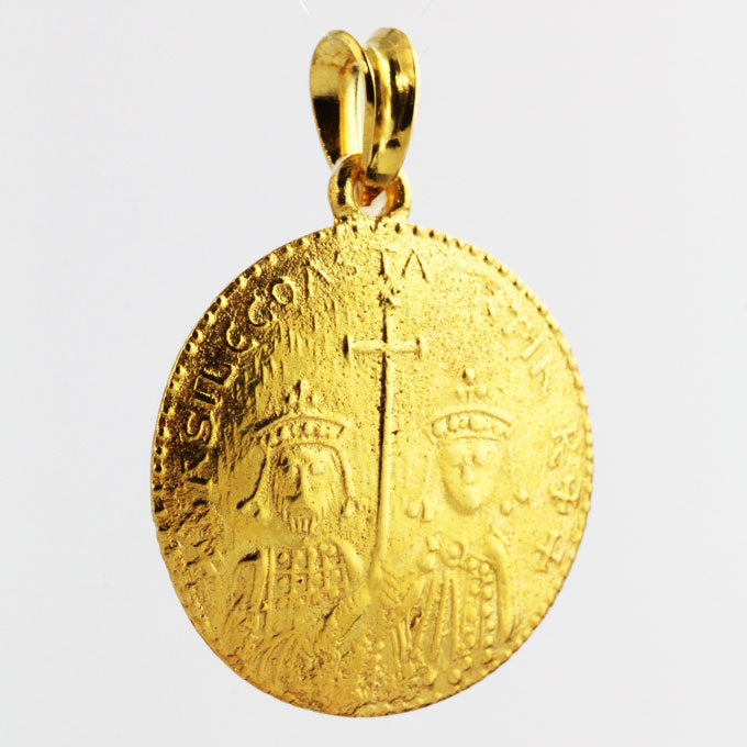"Jesus Christ Victorious" Round Gold Medallion | Melikos